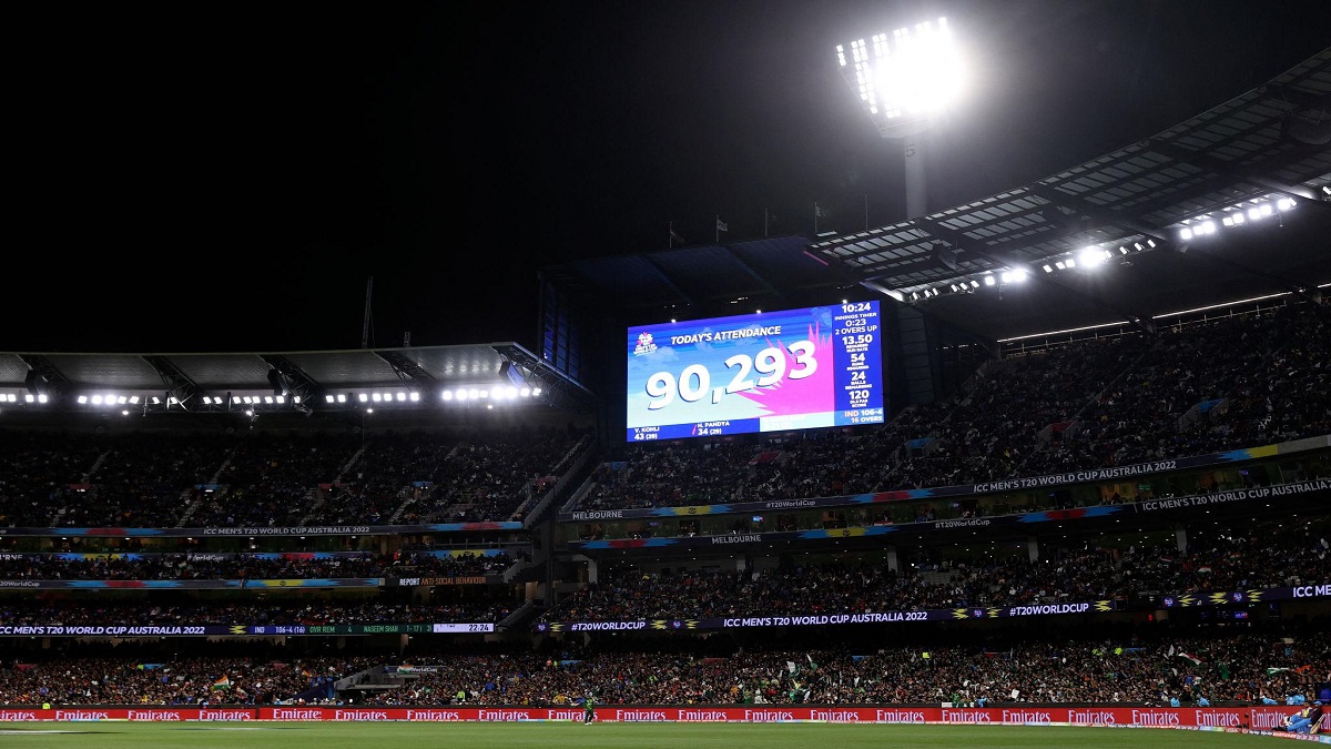 Score Updates - Play Live Cricket